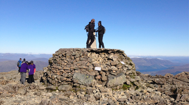 Outdoor & Country Scale Ben Nevis in Aid of Cancer Research UK ...